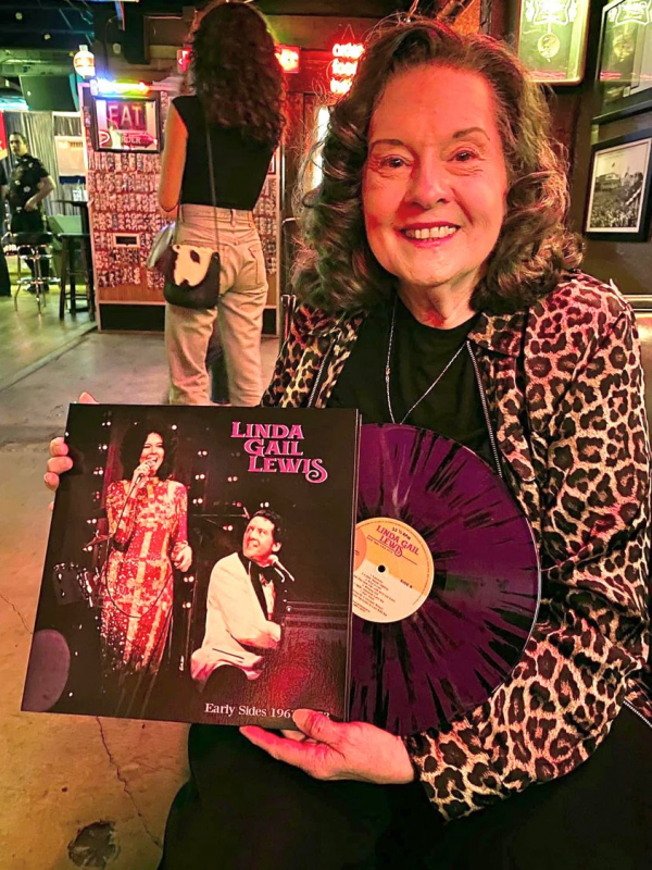 LINDA GAIL LEWIS news concerts – Bel7 Infos